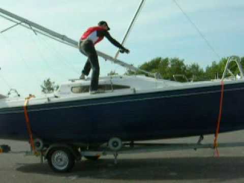 Mast raising on Fabola Campus 650 - YouTube