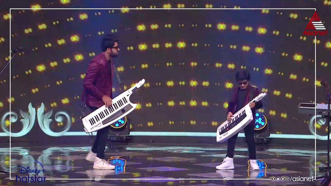 #SSJ3 അച്ഛനും മകനും വേദിയിൽ നടത്തിയ ഡബിൾ മ്യൂസിക്കൽ ധമാക്ക - YouTube