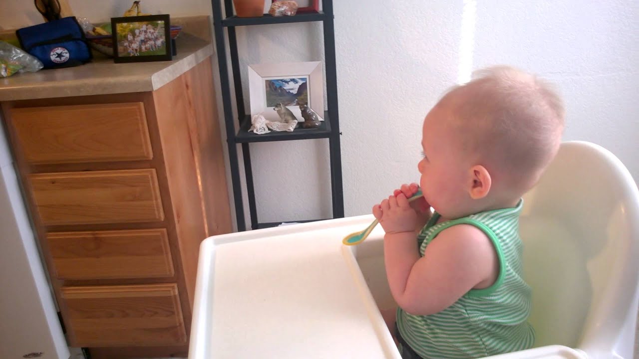 Calvin Screaming - YouTube