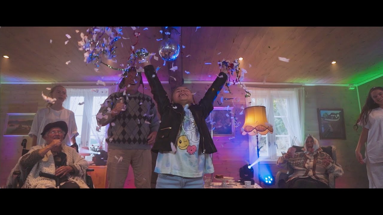 Lisa-Maria - Propp igjen! (official Music Video) - YouTube