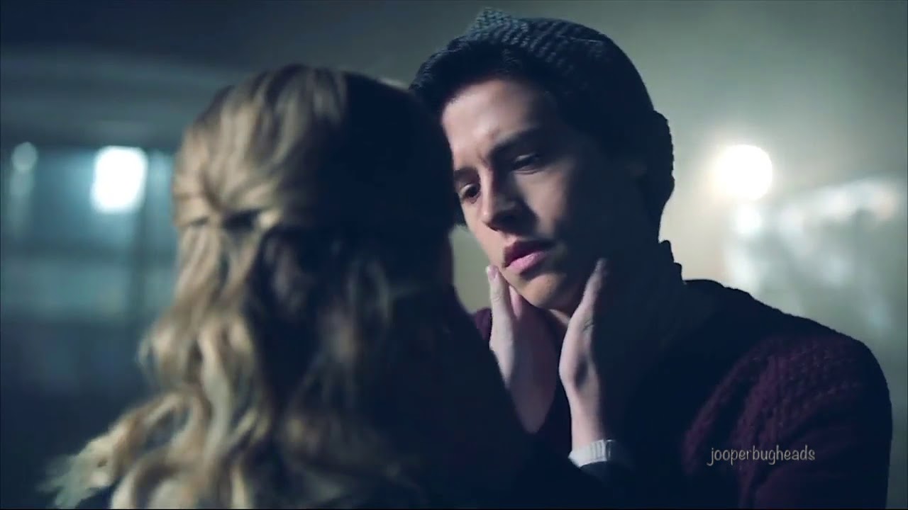 Betty and Jughead (Bughead) - Last Kiss - YouTube