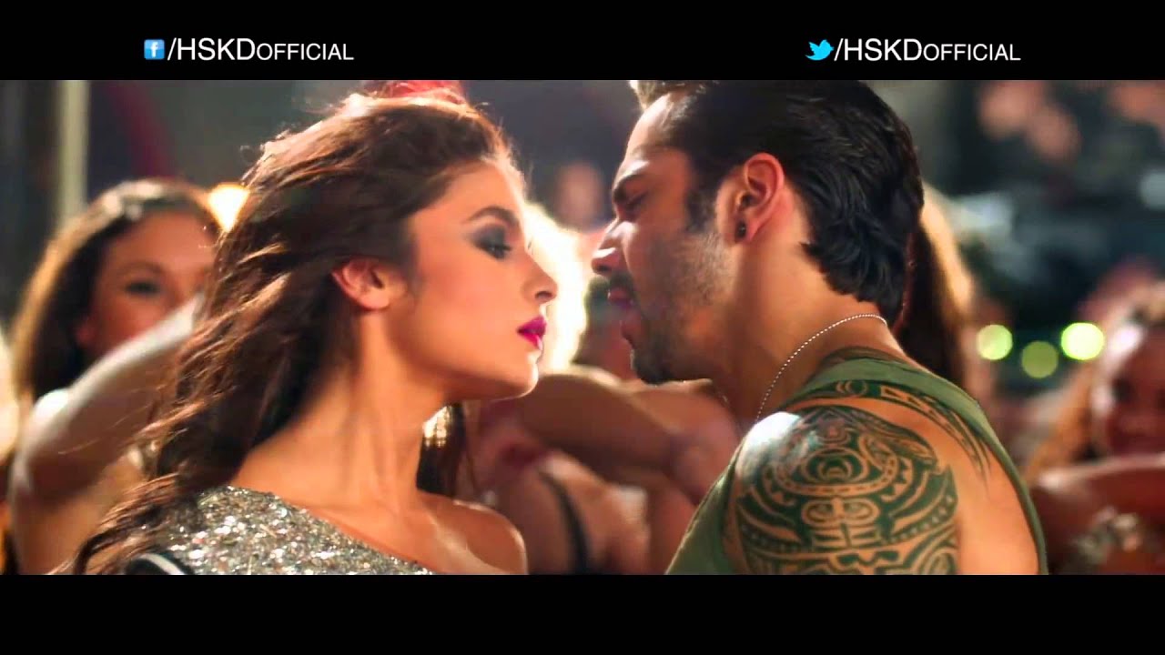 Varun Dhawan & Alia Bhatt most Cute Kiss - YouTube