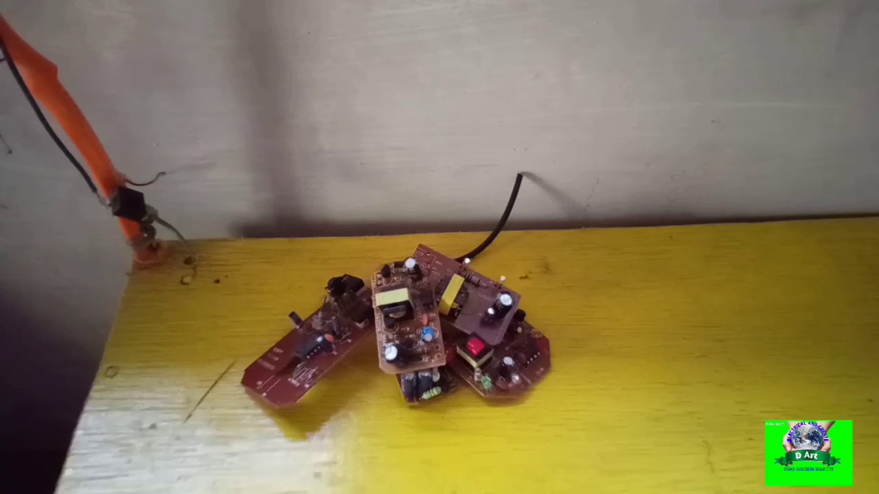 Cara Hilangkan Timah di PCB Tanpa penyedot timah/atraktor - YouTube