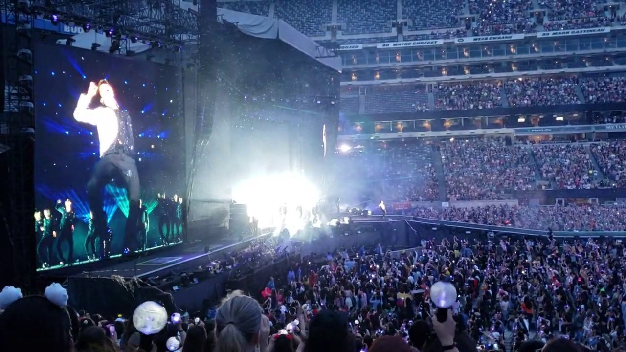 BTS - Serendipity at Metlife Stadium, New Jersey on 5/19/19 - YouTube