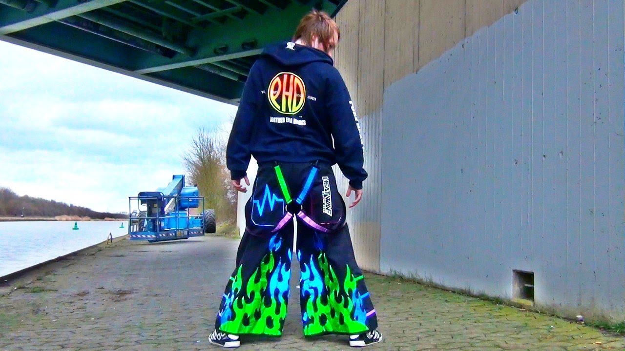 Frontliner - Symbols (Hardstyle Shuffle) - YouTube