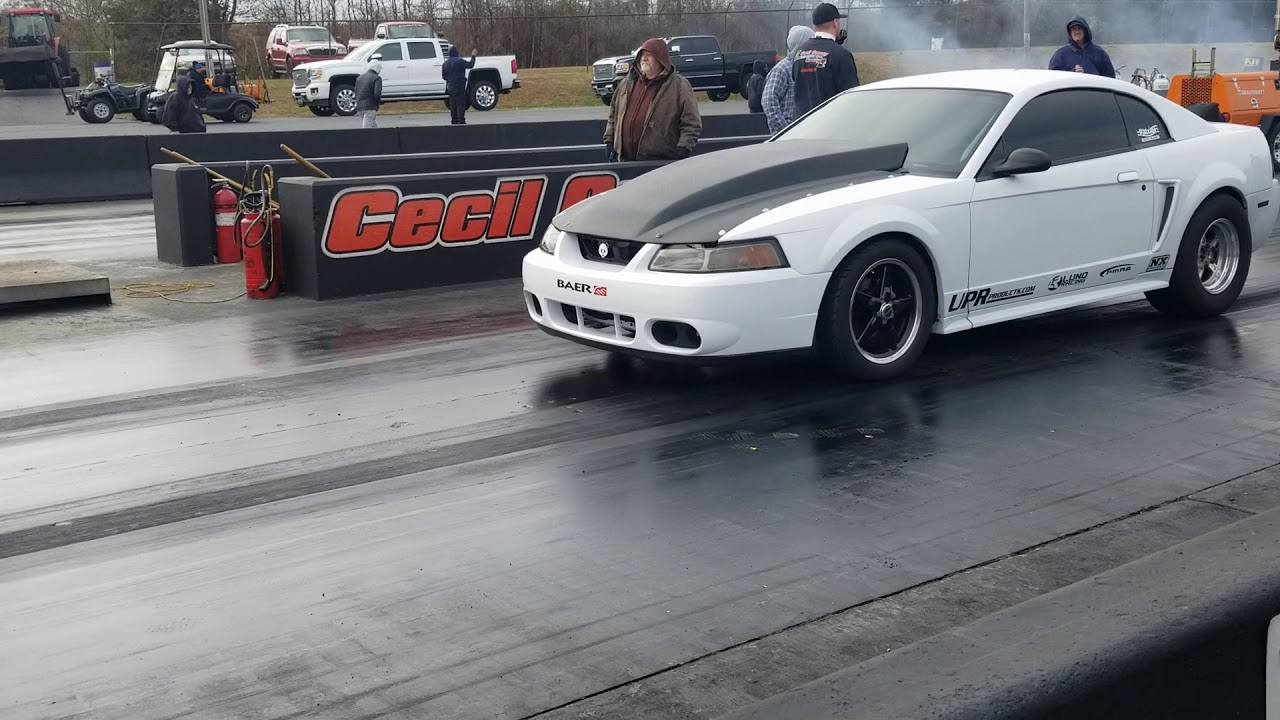 SN95 mustang run at Cecil County drag way - YouTube