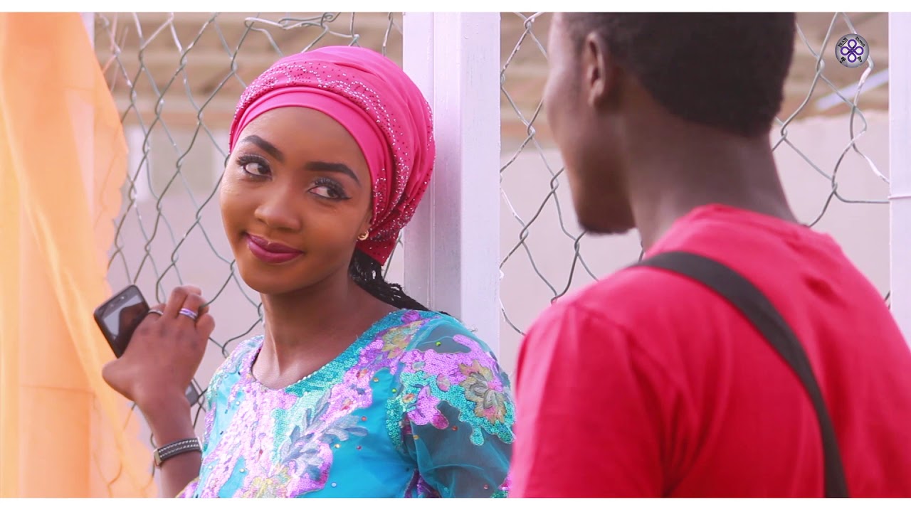 NURA_SALNUR_FT_SADIYA_YAR_MAMA (Dani_dake wakar soyayya) - YouTube