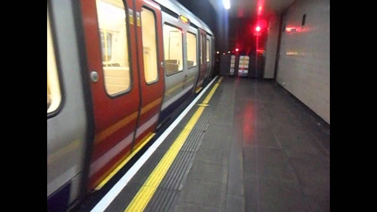 London Underground Metropolitan Line, S Stock (21040) at Moorgate - YouTube