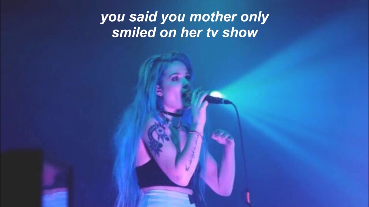 colors // halsey (lyrics) - YouTube