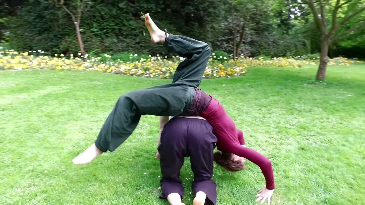 Contact Improvisation Tutorial Technique 24 - YouTube