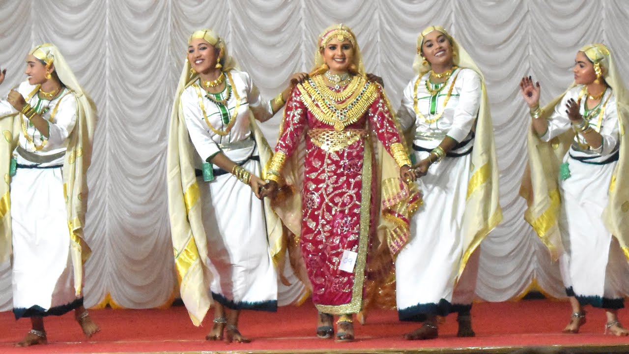 Amazing Oppana Performance - YouTube