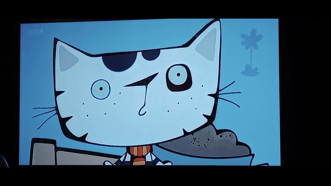 wussywat the clumsy cat small 💚💖🧡💎👭🏳️‍🌈🌈🍭🧁🍿👑 - YouTube
