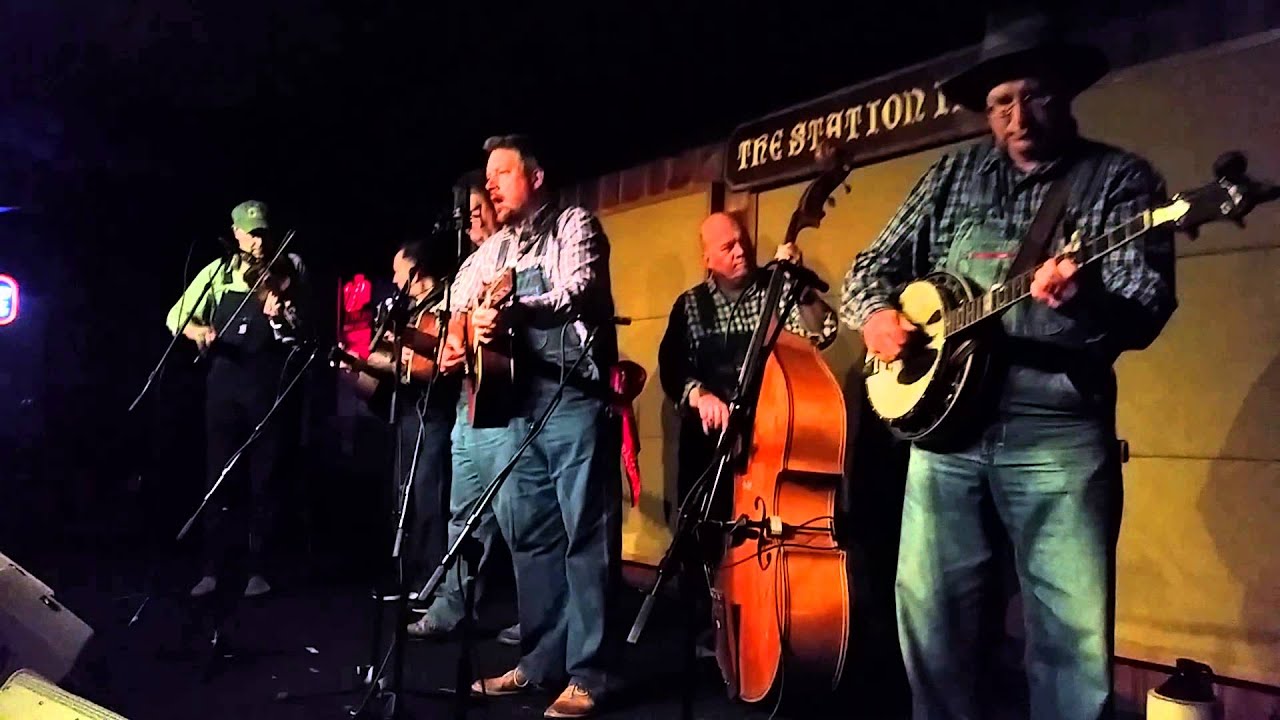 The Tennessee Mafia Jug Band - Lesters Loafin Loun - YouTube