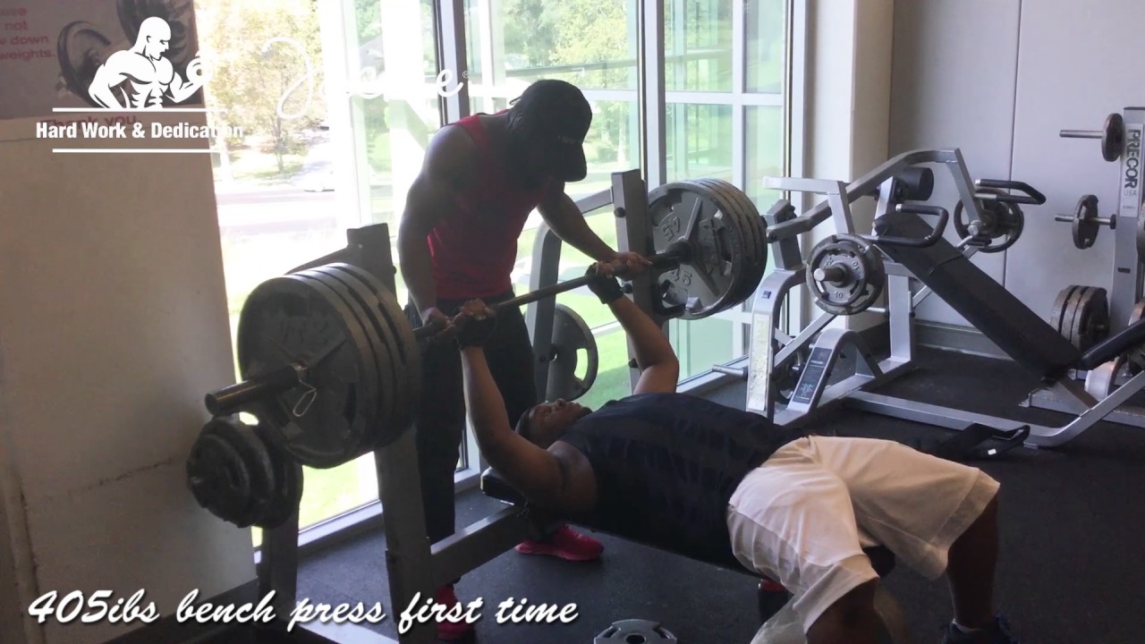 Jackie & and Mike bench press 405ibs togeather for the first time - YouTube