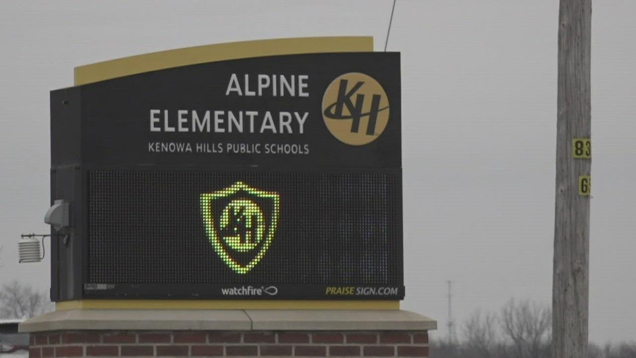 'Making them feel seen' | Teachers make 100 positive phone calls to ...