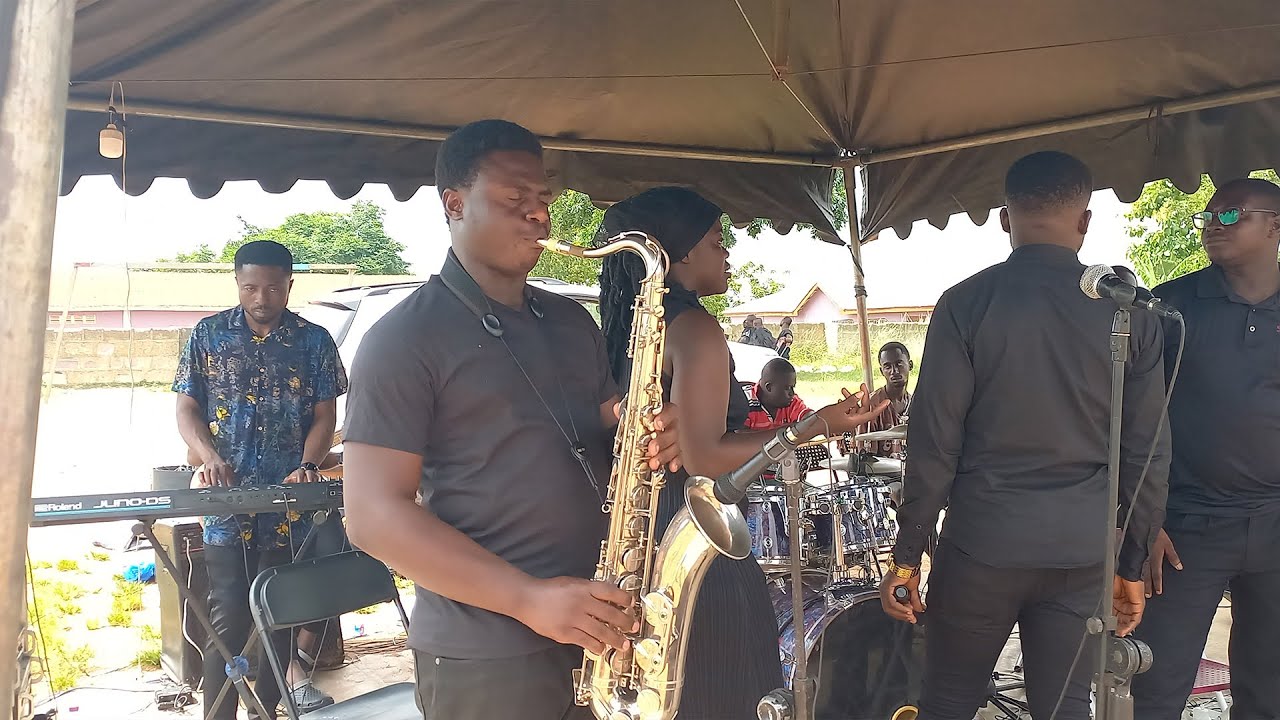 SDA SINGER SHADRACK OWUSU AMOAKO AND HIS GROUP STORMED ANKAASE WITH ...