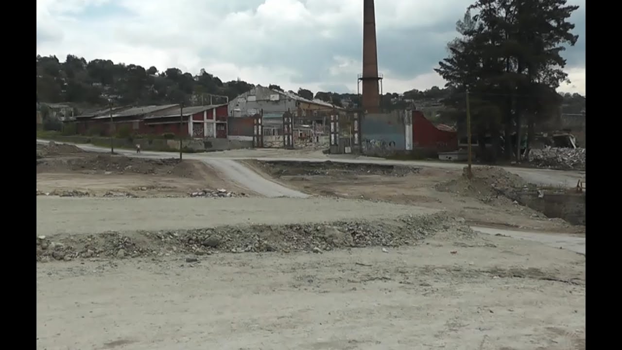 Centro Comercial en Progreso - YouTube