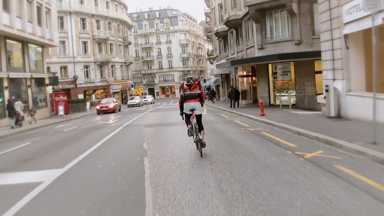 Cyclique (2015) Official Trailer French - YouTube