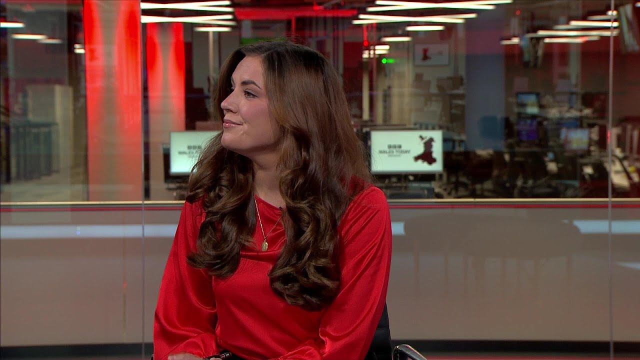 Lily Hewitson - Satin Blouse BBC Wales 19Jan2024 - YouTube