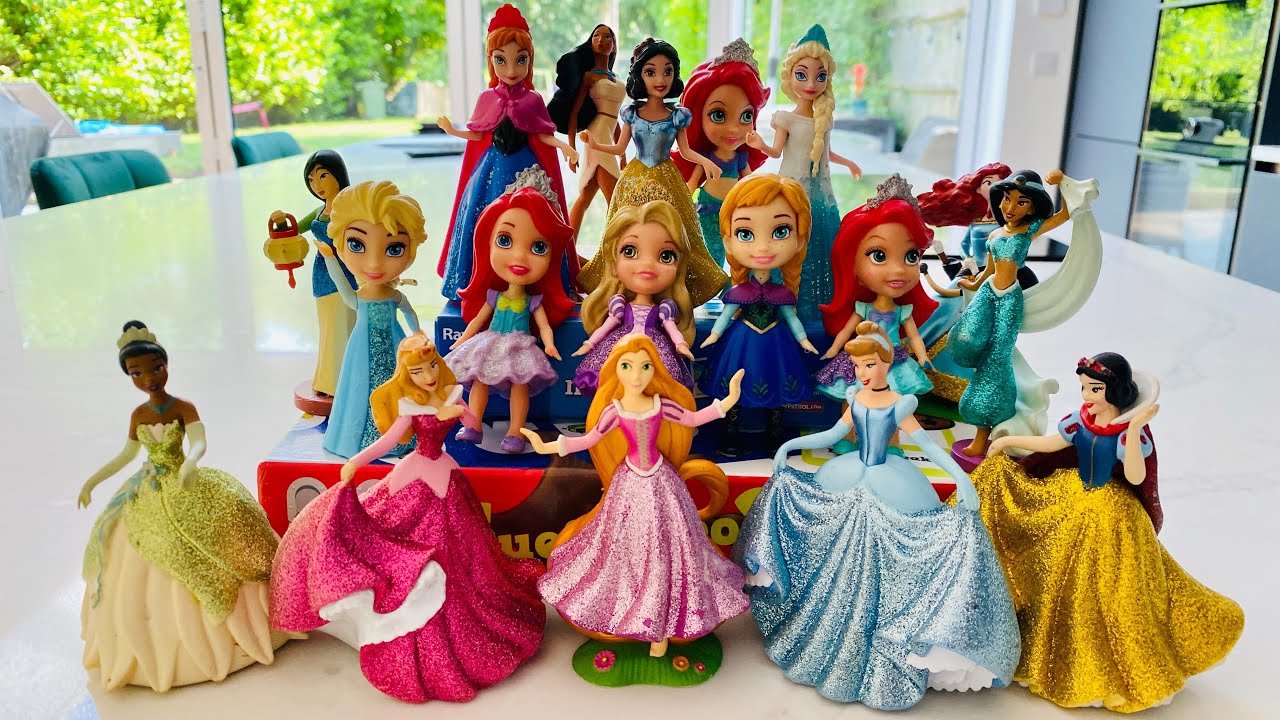 Opening Disney Princess Presents asmr (no music). Unwrapping Disney ...