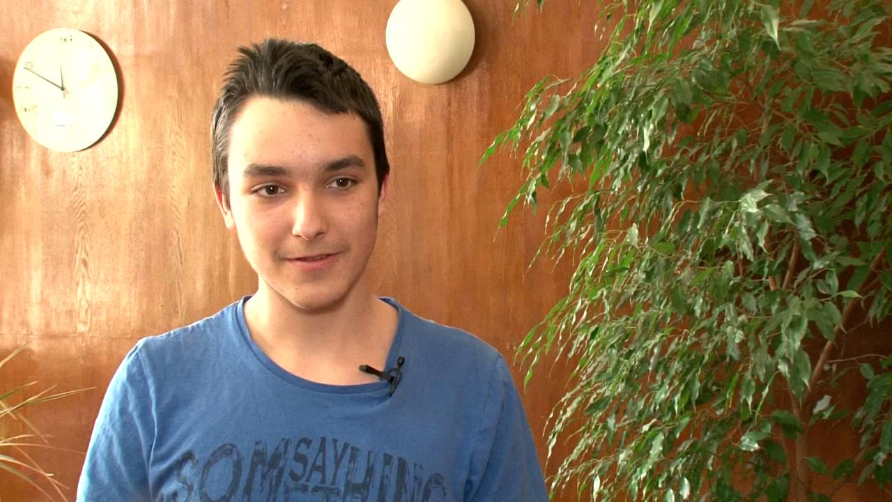Филм за едно от челните училища в България Софийска математическа