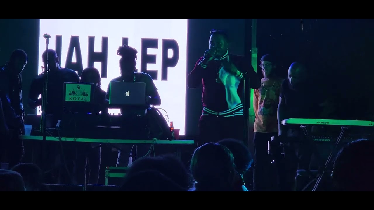 Valiant Live performance in Tampa [12/02/2023] - YouTube