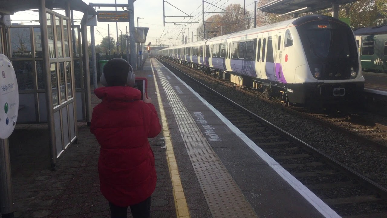 TfL rail class 345 arriving at west ealing - YouTube