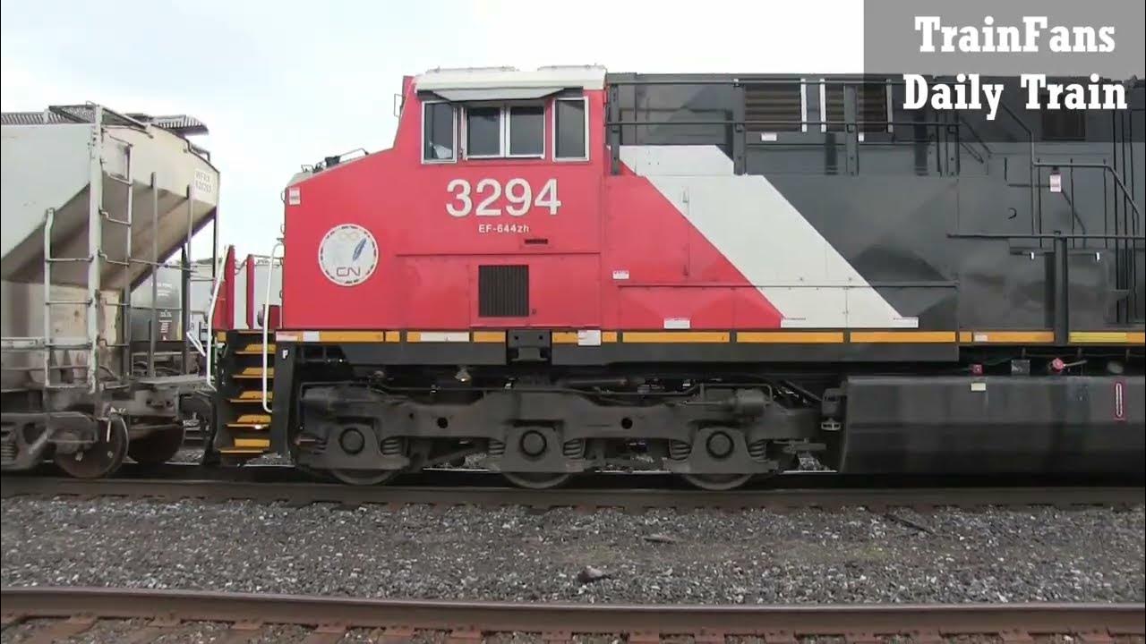 Manifest Train CN M385 With CN 3042 & CN 3294 Locomotives Sarnia Ontario - YouTube