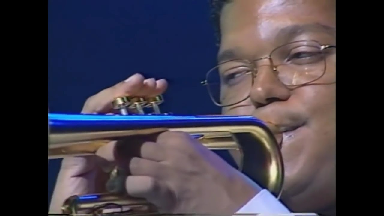 Incredible trumpet solo (AMAZING!!!) - YouTube