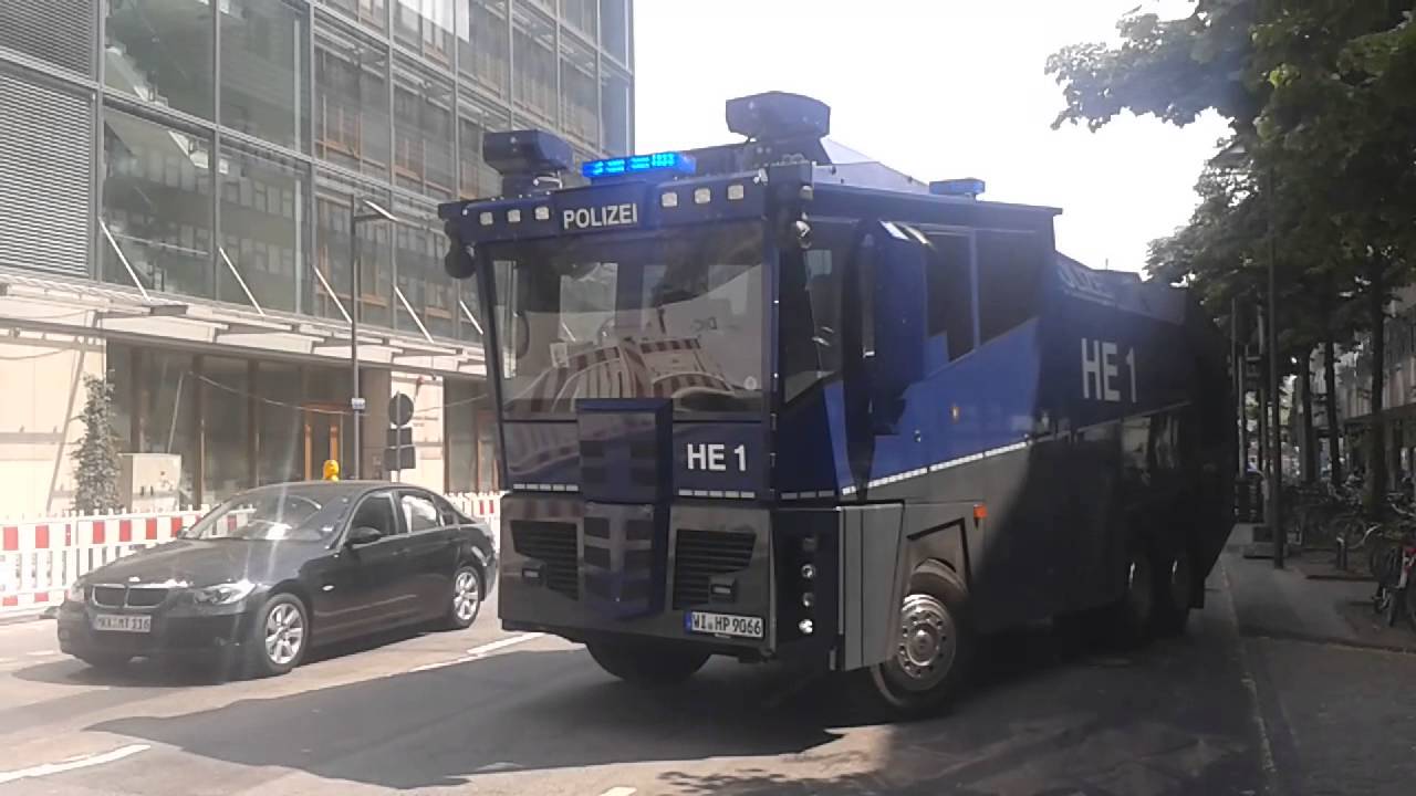 Neuer Wasserwerfer 10.000 Polizei Bepo Mühlheim (Hessen 1 ) - YouTube