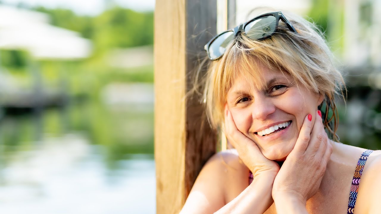 AVITA Fan Eva Maria Marold im Interview - YouTube