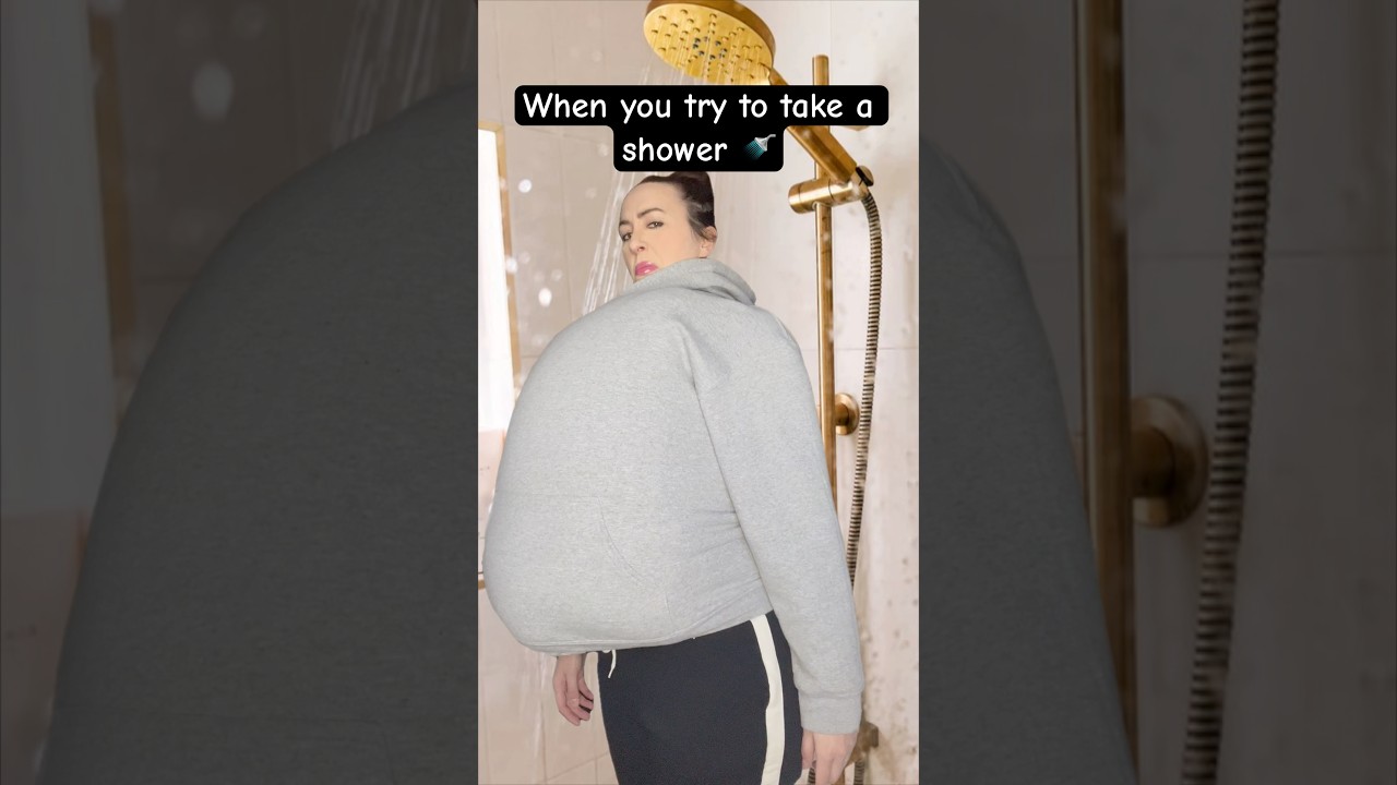 Trying to wash my Gru build body 🧼 - YouTube