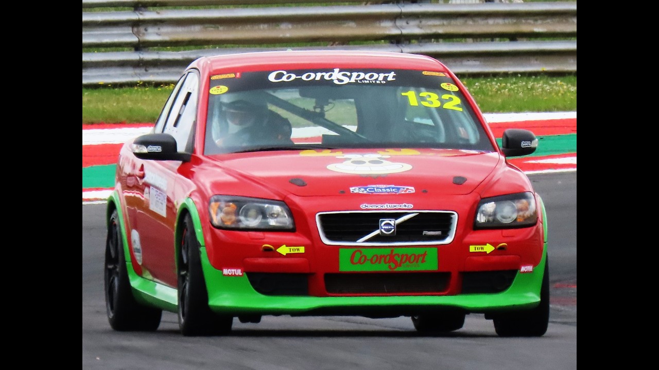 CMMCS Silverstone National 29-09-2024 Race 1 - Onboard car 132 - YouTube