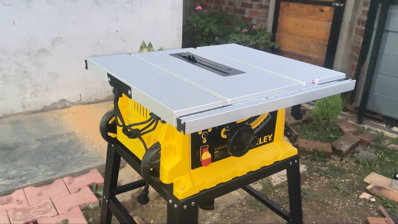 Stanley SST-1801 Table Saw Unboxing - YouTube