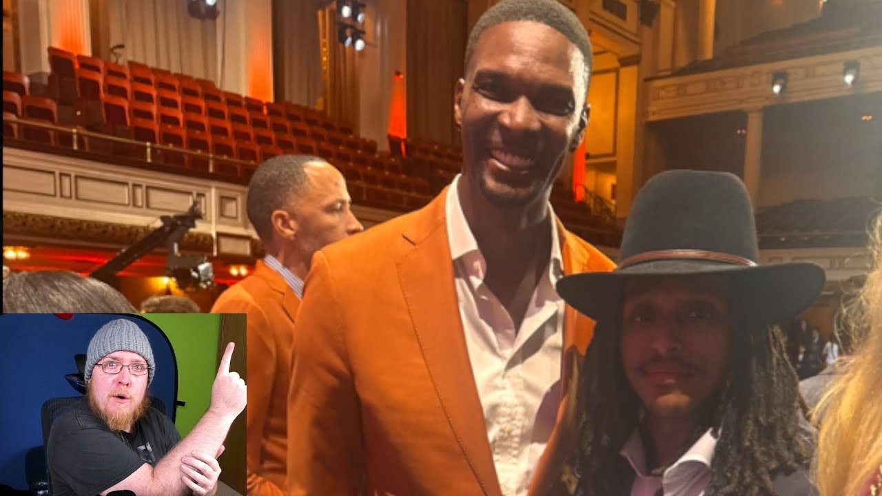 AGENT MET THE GOAT! - YouTube