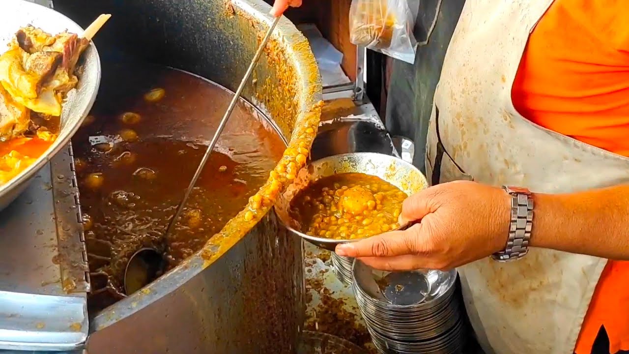 Nashtah Lahore - street food in Lahore - YouTube