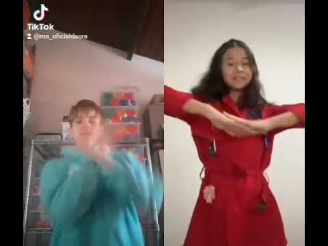 eu dançando a música da flor de D.P.A
