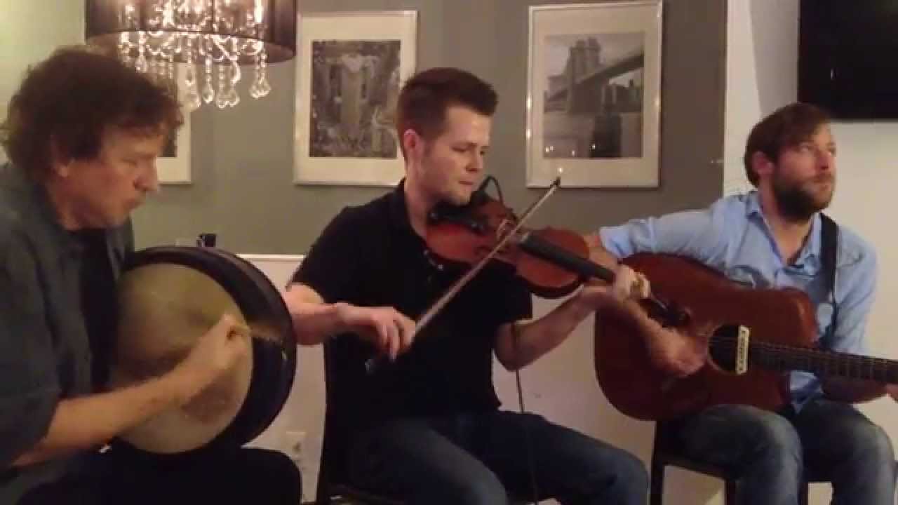 An Phis Fliuch - Pat Mangan, Steve Holloway, & Alan Murray - YouTube