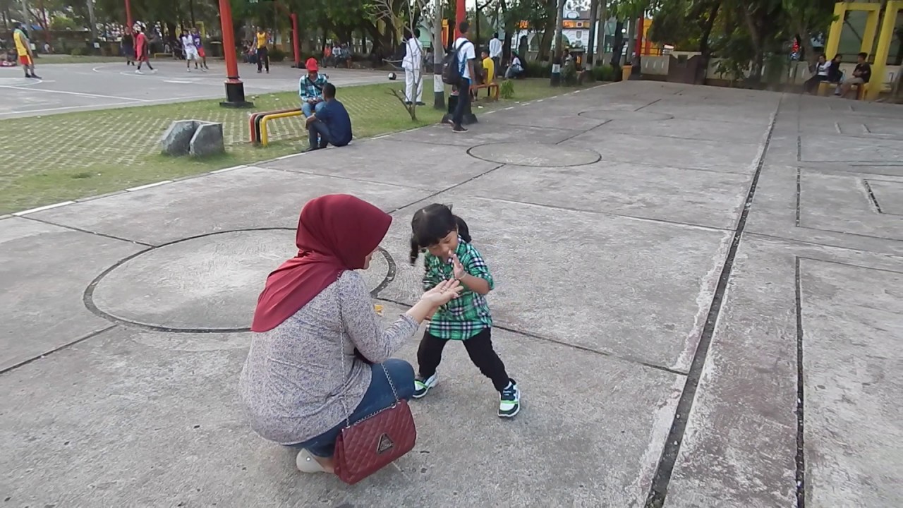 Oce upoa a time @ Pattimura Park - YouTube