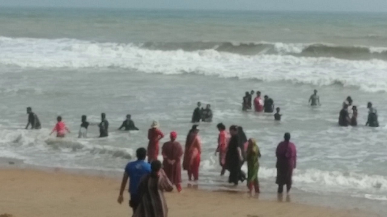 Turtle Beach Resort Karachi - YouTube