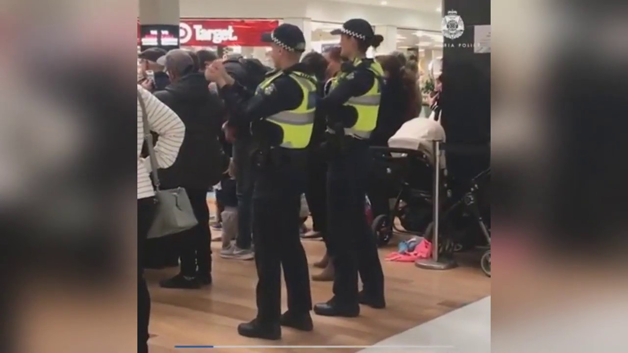 Baby Shark Police Officers Dancing - YouTube