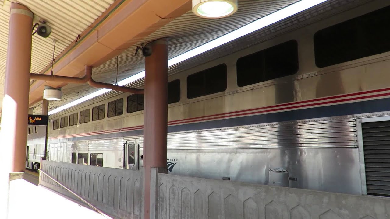 Amtrak Coast Starlight #14 at Union Station Los Angeles - YouTube