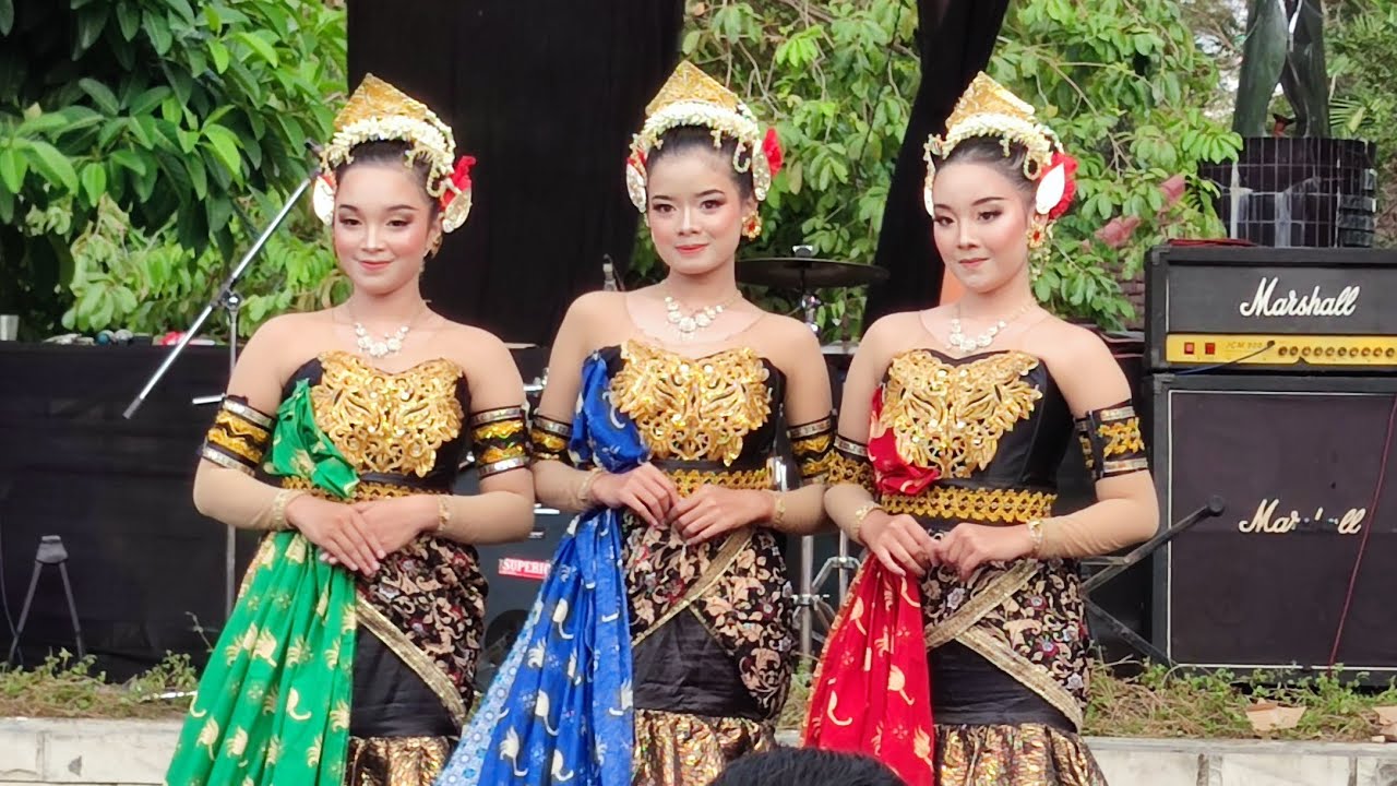 Tari Batik Lumajang (SMA PGRI 1 LUMAJANG) - YouTube