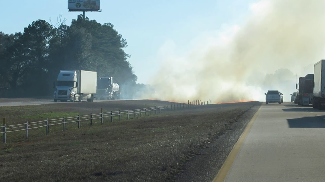 Fire on the highway interstate I-95 - YouTube
