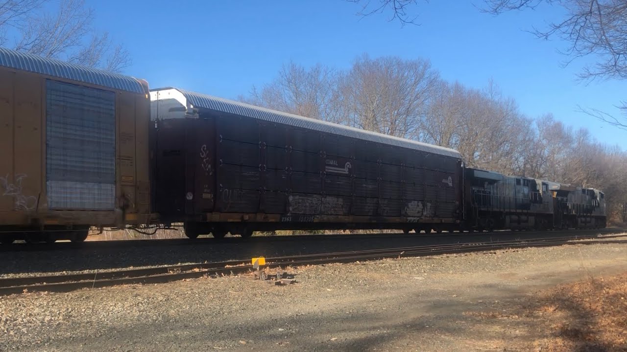 CSX M264 loaded autorack train with GT and Conrail Qualitiy - YouTube