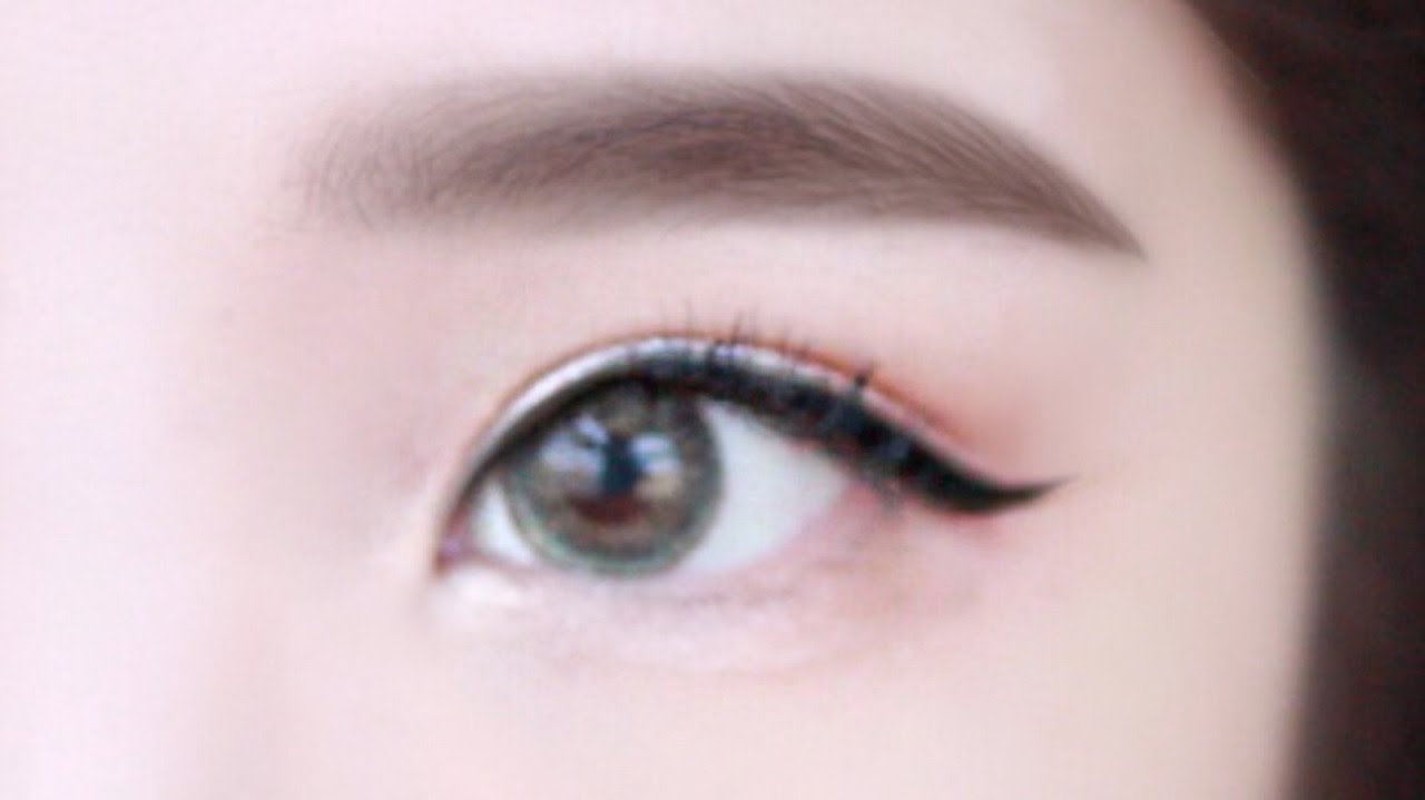 Everyday Eye Makeup Routine - YouTube
