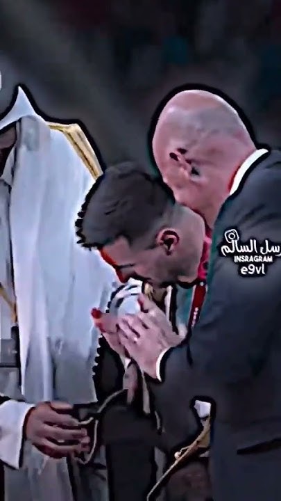 ميسي يرتدي بشث القطري ويرفع كأس العالم 🏆 تصميم عراقي هيبة ميسي