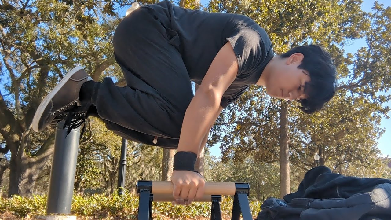5 Tucked Planche Push-Ups - YouTube