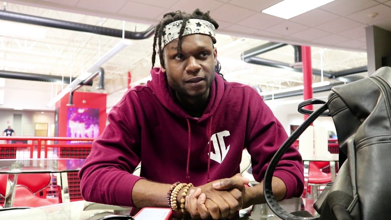 DZ The Rapper at 103.5 The Beat radio interview & Q&A questions - YouTube