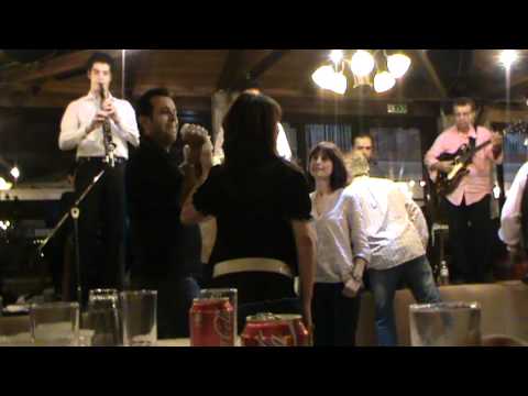 ΜΠΕΚΙΟΣ - ΜΟΥΓΚΟΠΕΤΡΟΣ ''ΔΕΝ ΘΕΛΩ ΜΑΥΡΑ ΝΑ ΝΤΥΘΕΙΣ'' - YouTube